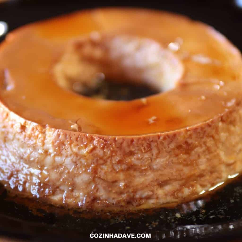 Condensed Milk Pudding with Holes - A Cozinha da Vê