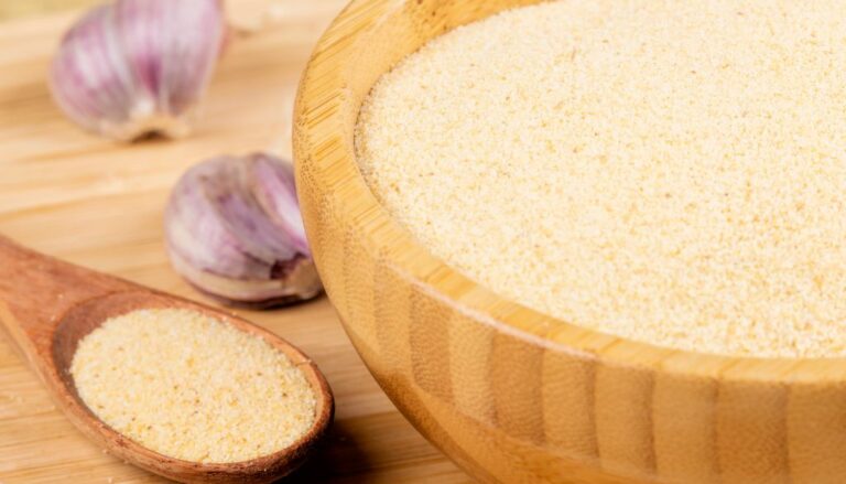 Alho em pó: Como usar, armazenar e inovar na cozinha brasileira